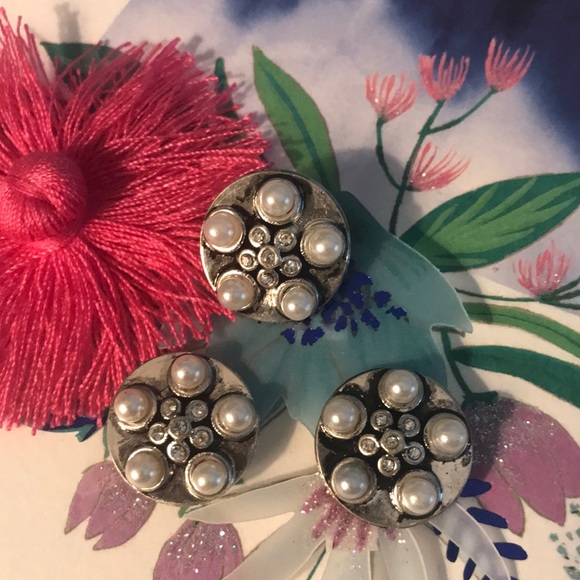 Snap | Jewelry | Snaps Bundle Of Three Snaps Pearls Like Gingersnaps ...